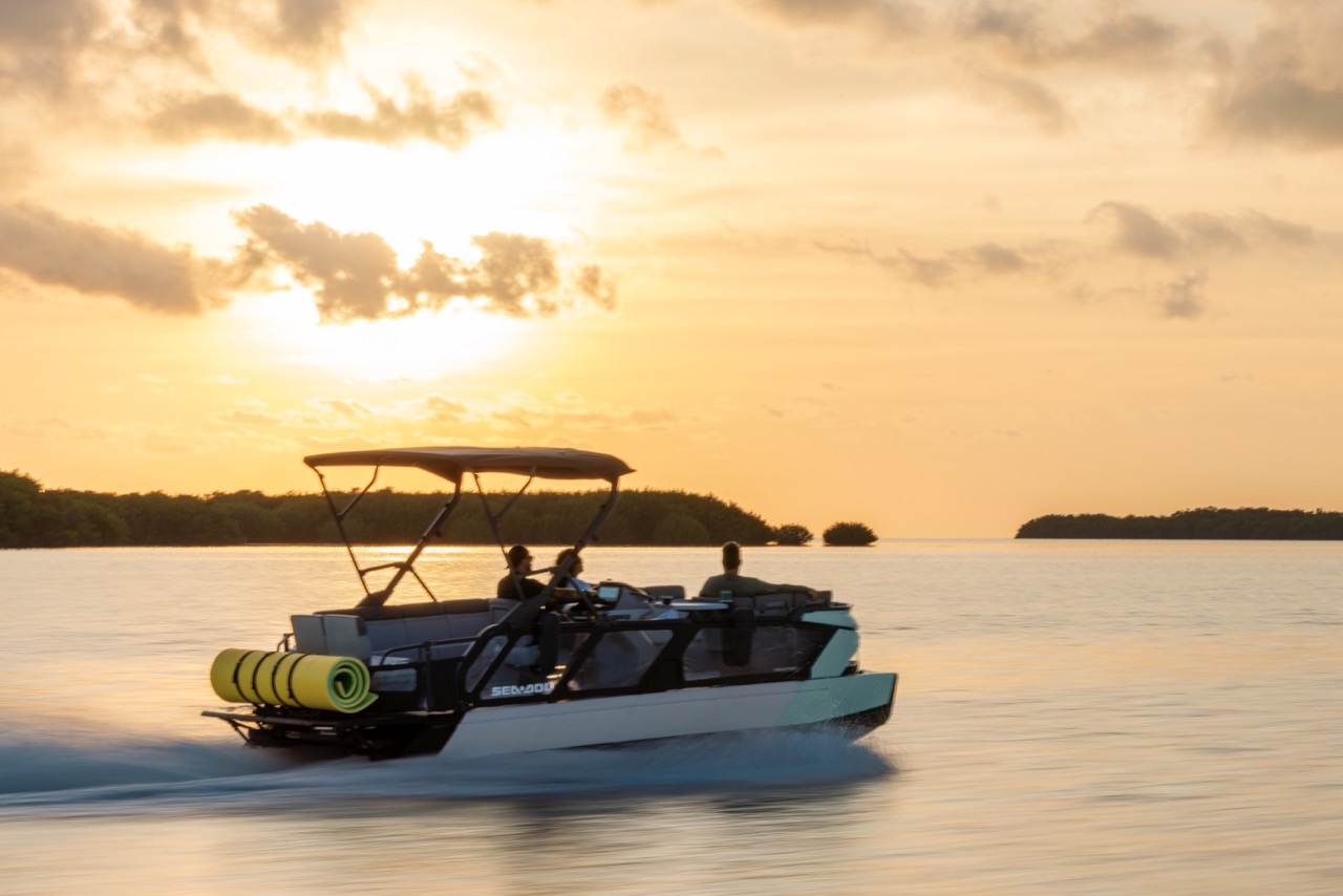 BRP annonce des motomarines Sea-Doo plus connectées et des pontons ...